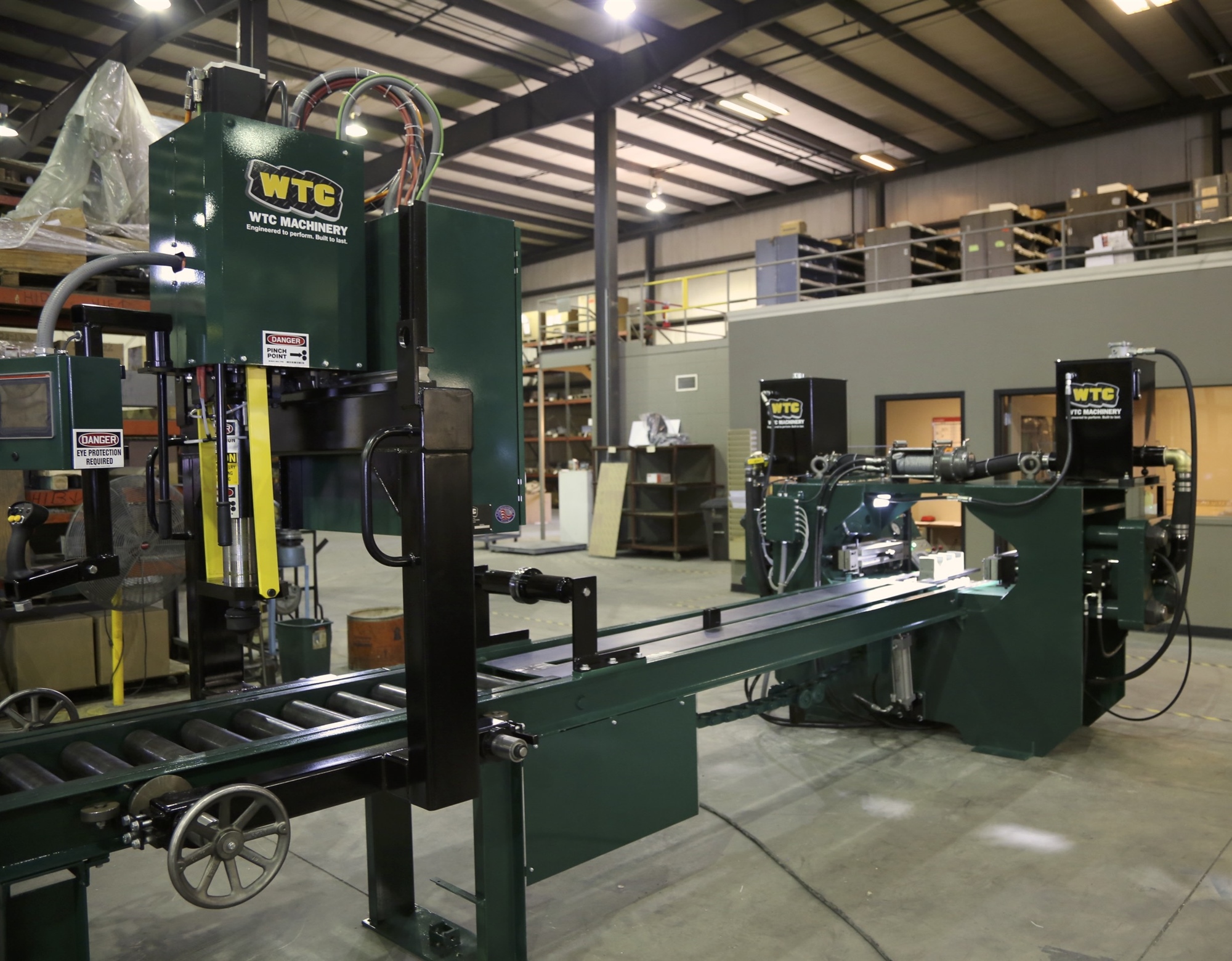 Fully Customized Track Press - 400T | WTC Machinery